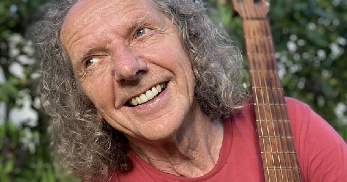 Musician Colum's new book depicting scenes which inspired his songs ...