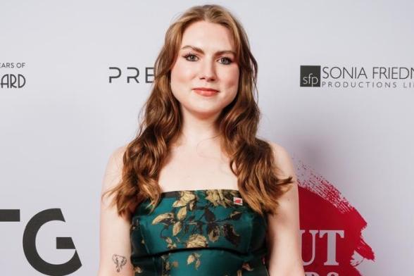 Home [www.outlooknews.co.uk]